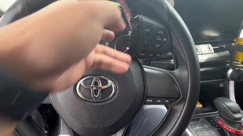 丰田威兰达低配升级定速巡航