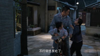 三孩子吃的太多了,都撑吐了
