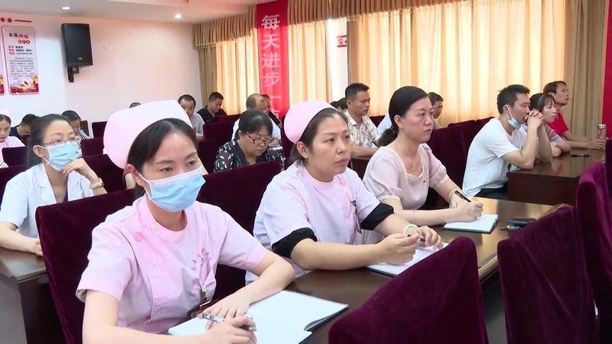 简讯:市人民医院开展党委书记上党课活动