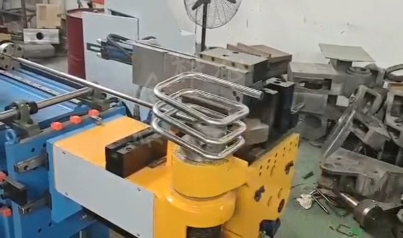 节节高不锈钢弯管