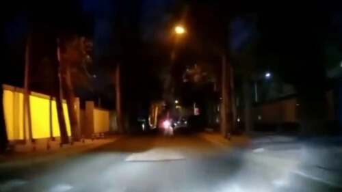 行车记录仪:该死的远光灯,这种事故该怎么算?