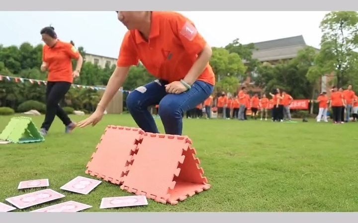 ...游戏 #户外活动 #户外拓展 1-13张扑克牌,依次翻开,没有想象的简单