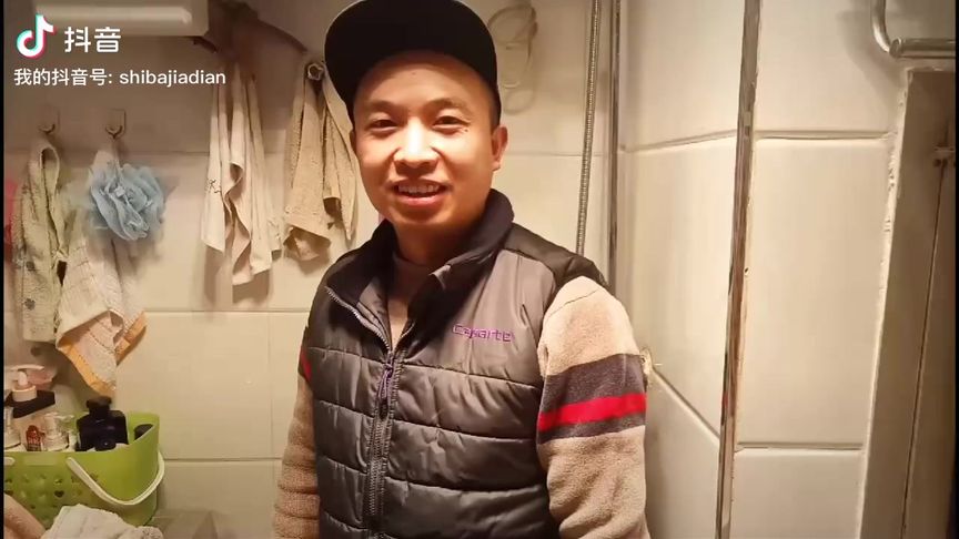 我们用滚筒洗衣机的时候要注意清洗过滤网