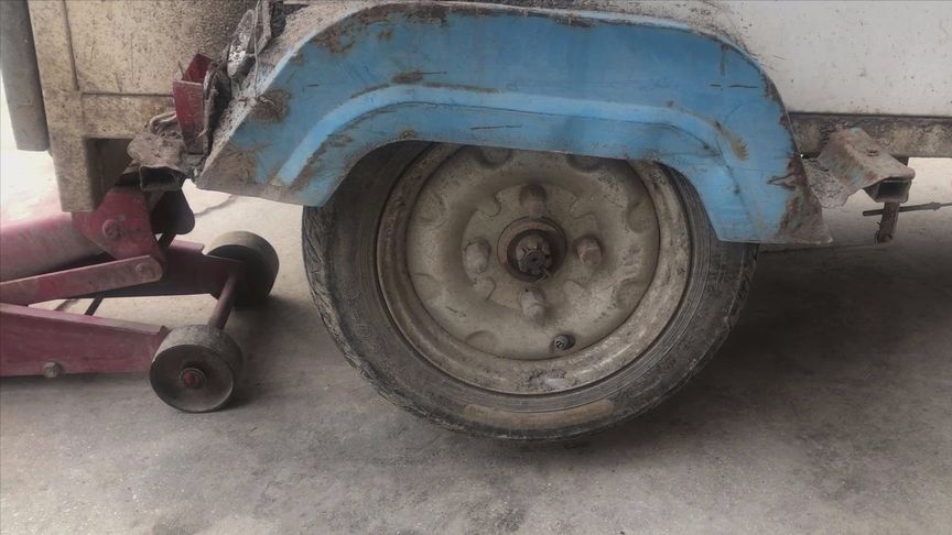 电动车行驶中方向抖动,这种情况是哪里问题?一分钟教你找到故障