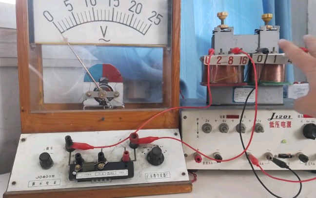 实验探究变压器电压与匝数的关系