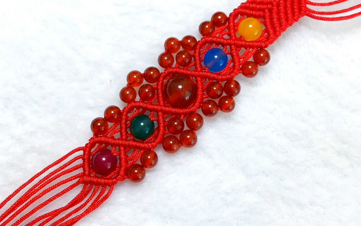 编绳教学:一款非常漂亮的编织手链教程,这个方法一眼就看会了