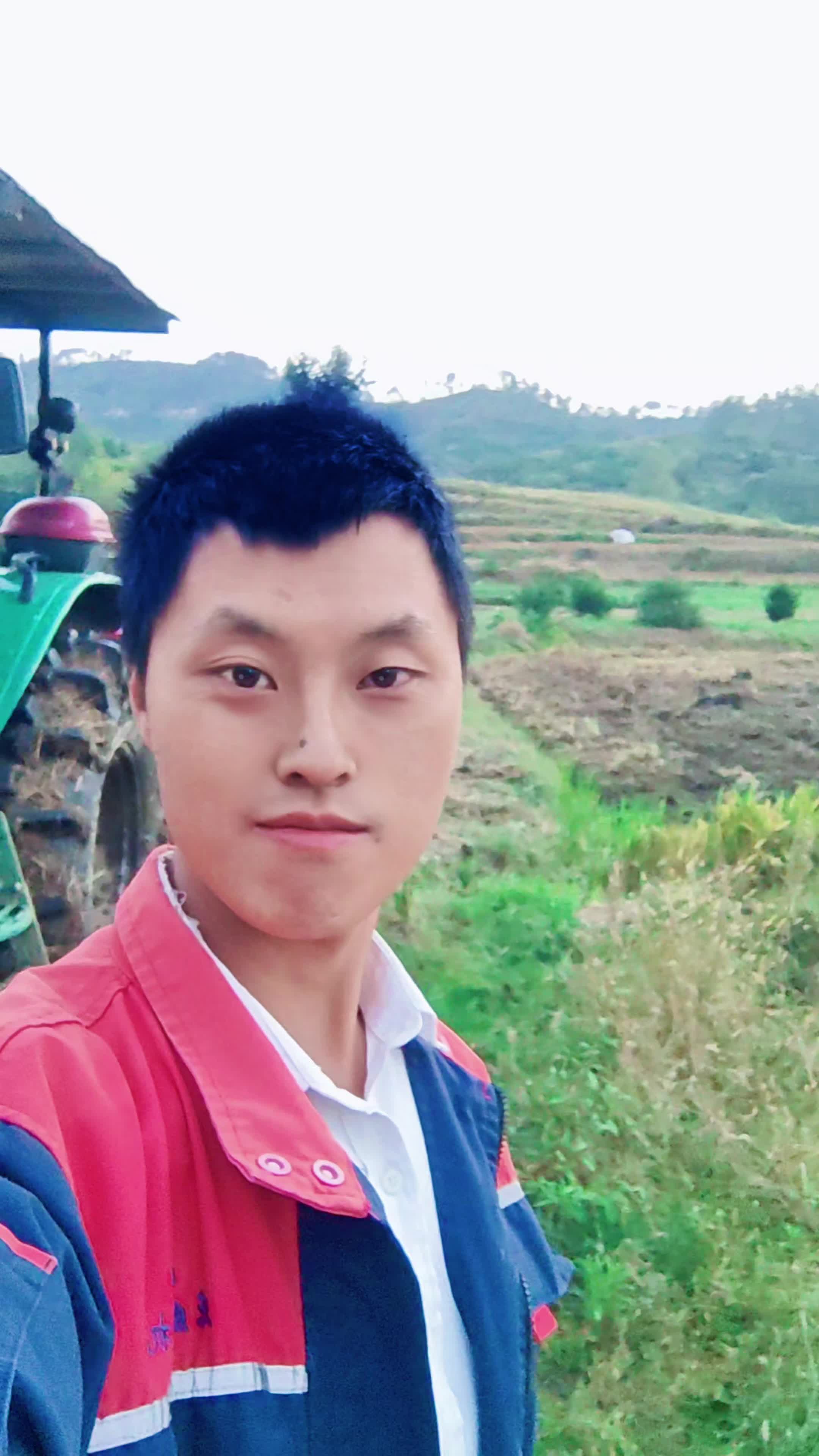 开拖拉机种油菜的一天结束了,明天继续#农业机械 #服务三农 #油菜...