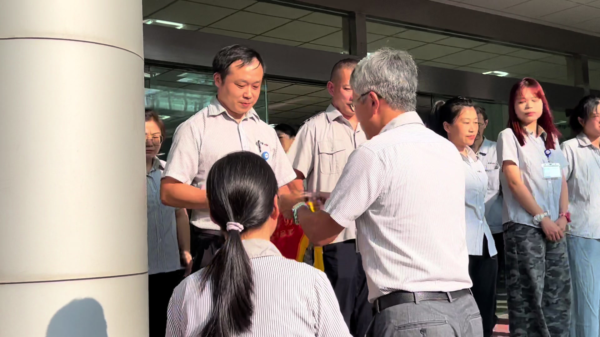 ...月份冠军ߏ�#卓新通讯 #原创视频 #拍摄现场直击 #企业文化#6s管理