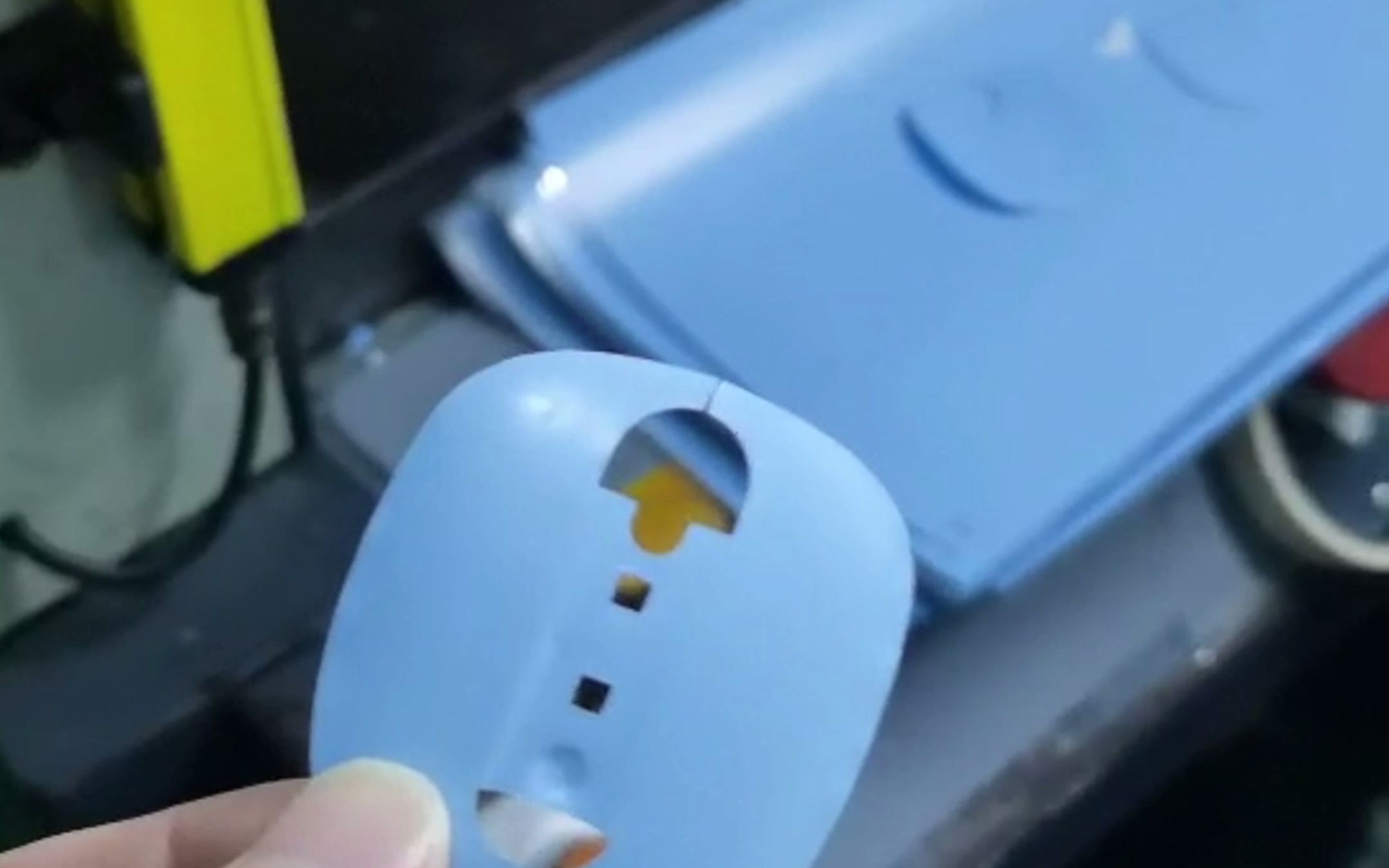 iml/imd工艺模内注塑 热压成型是模内注塑的一个重要环节 成型冲切后...