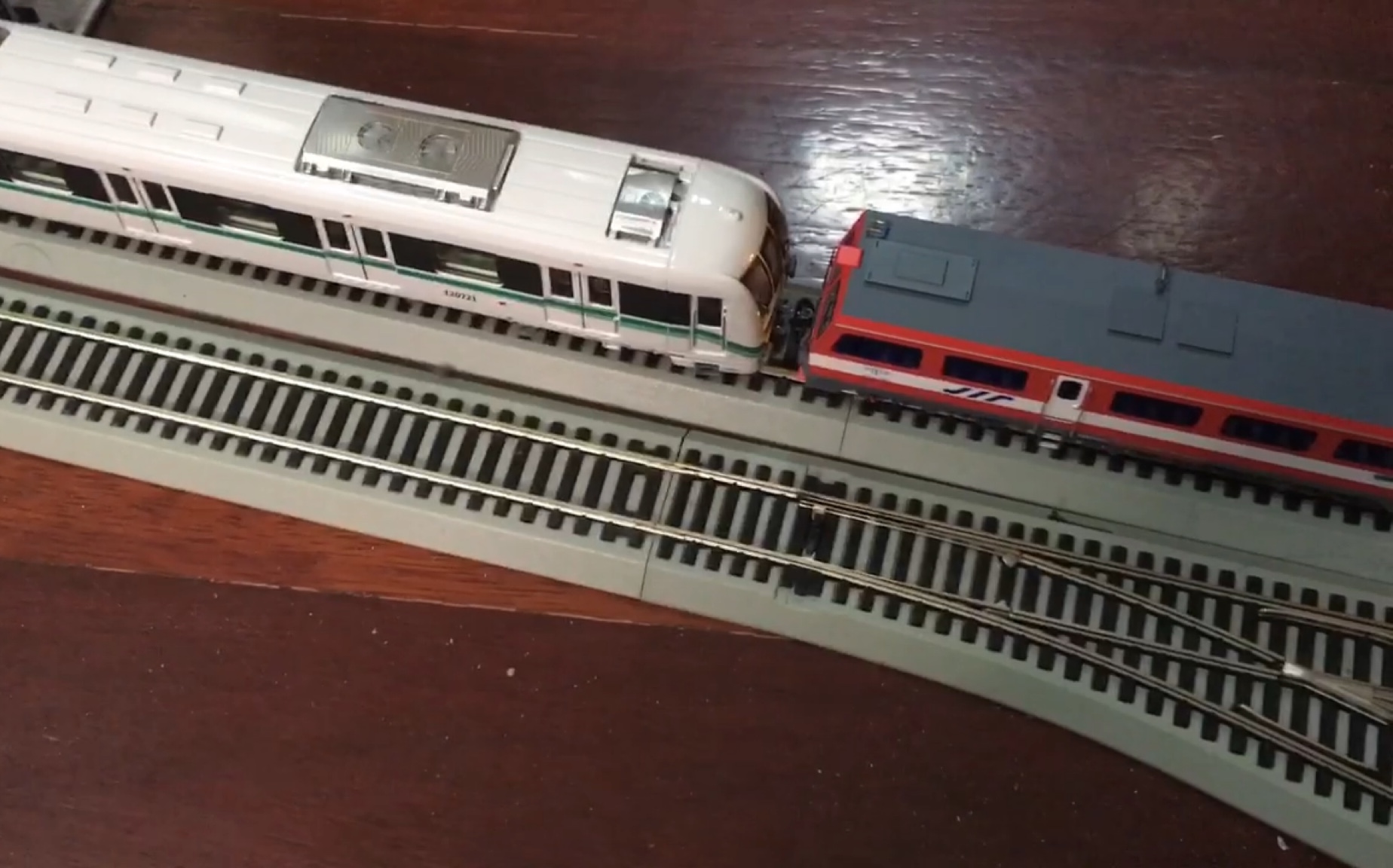 【火车模型】悠闲地玩模型 04 (牵引功率测试 牵引力量的对决!>.0)