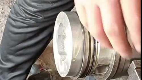 认真修车的我,独门活塞环安装诀窍,让你轻松告别求助