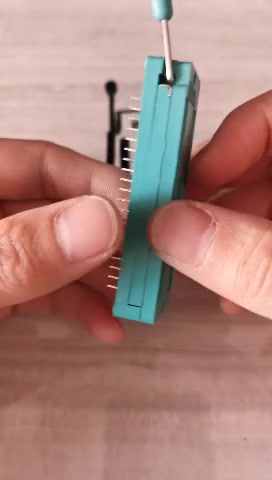 电子元器件认识与使用 | 单片机DIP40锁紧座