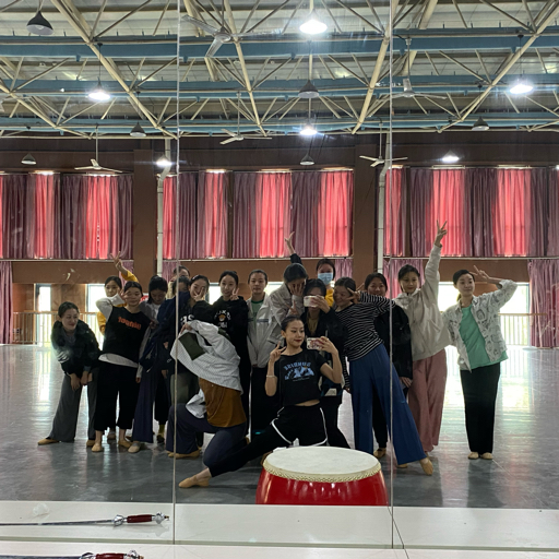 21级舞编专升本2班 