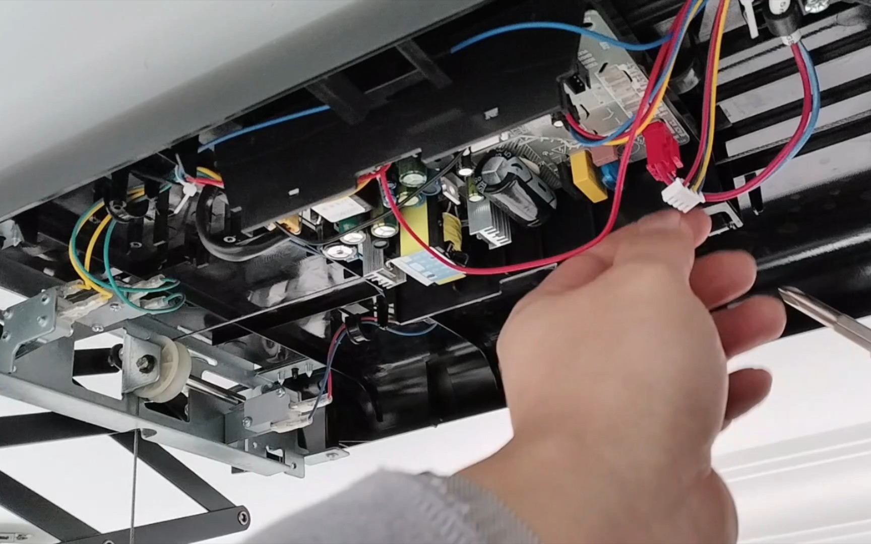 【第一视角】更换电动晾衣架主板