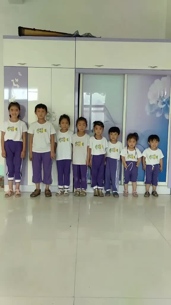 孩子们要从小教导他们管吃,管喝,不管懒