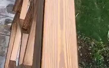室外钢结构上做木纹漆 效果杠杠滴~栏杆做仿木纹漆施工视频