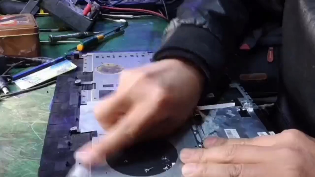 华硕笔记本键盘更换安装教程,华硕飞行堡垒笔记本换键盘,