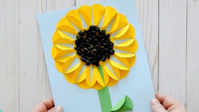 幼儿手工折纸,简单制作一张向日葵卡片