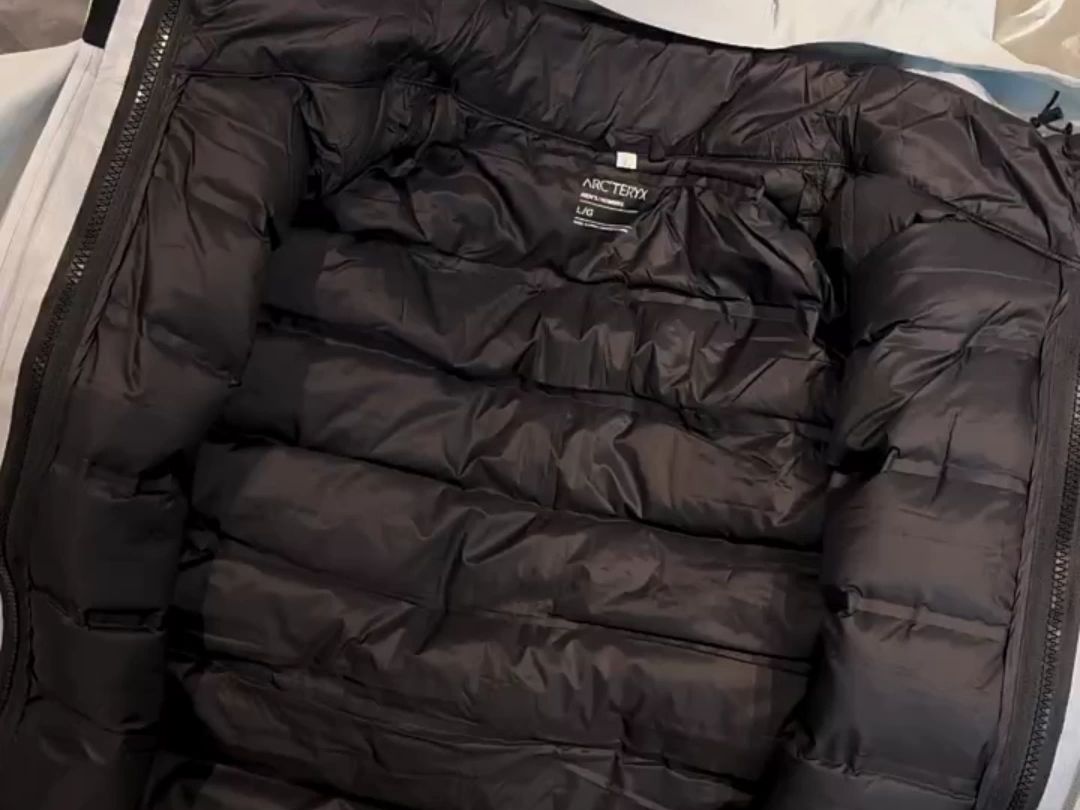 新品开箱始祖鸟冬季三合一羽绒服细节讲解