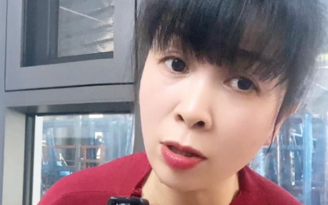 假货?玻璃上的3C标志能扣掉,封阳台这个坑你可别踩。
