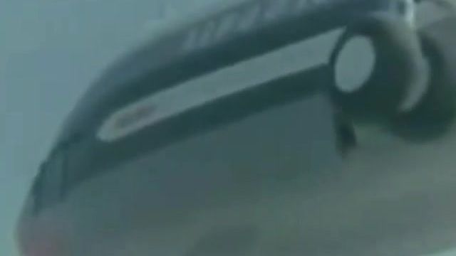 航空飞机安装螺旋桨成为超大直升机