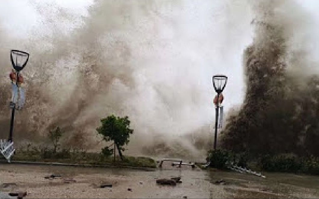 超强台风“玛莉亚”袭击福建,感受台风的威力吧,直击现场视频