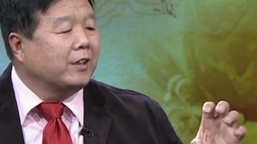 梨与生姜一起煮水,适合脾胃虚寒的人群,具有止咳化痰功效