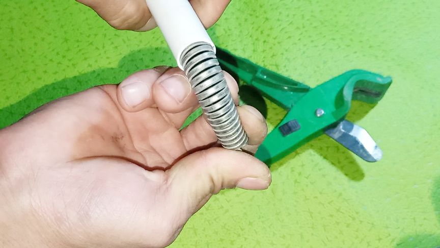 PVC线管90度弯怎么握?握簧怎样正确选择?老电工手把手教给你