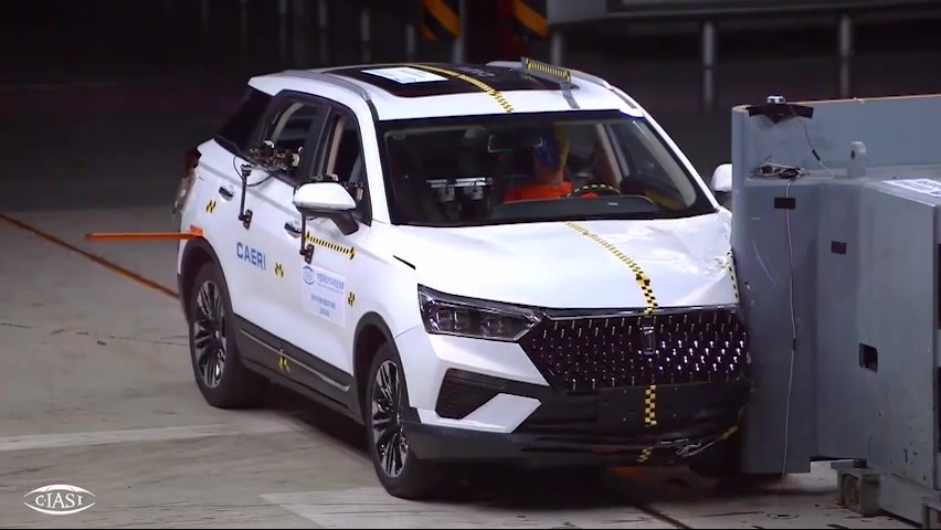 中保研2019第二批碰撞试验 一汽奔腾T77碰撞合集