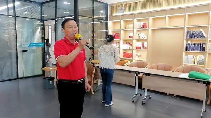 歌手深情演唱经典老歌(父亲)群众大舞台想唱你就来