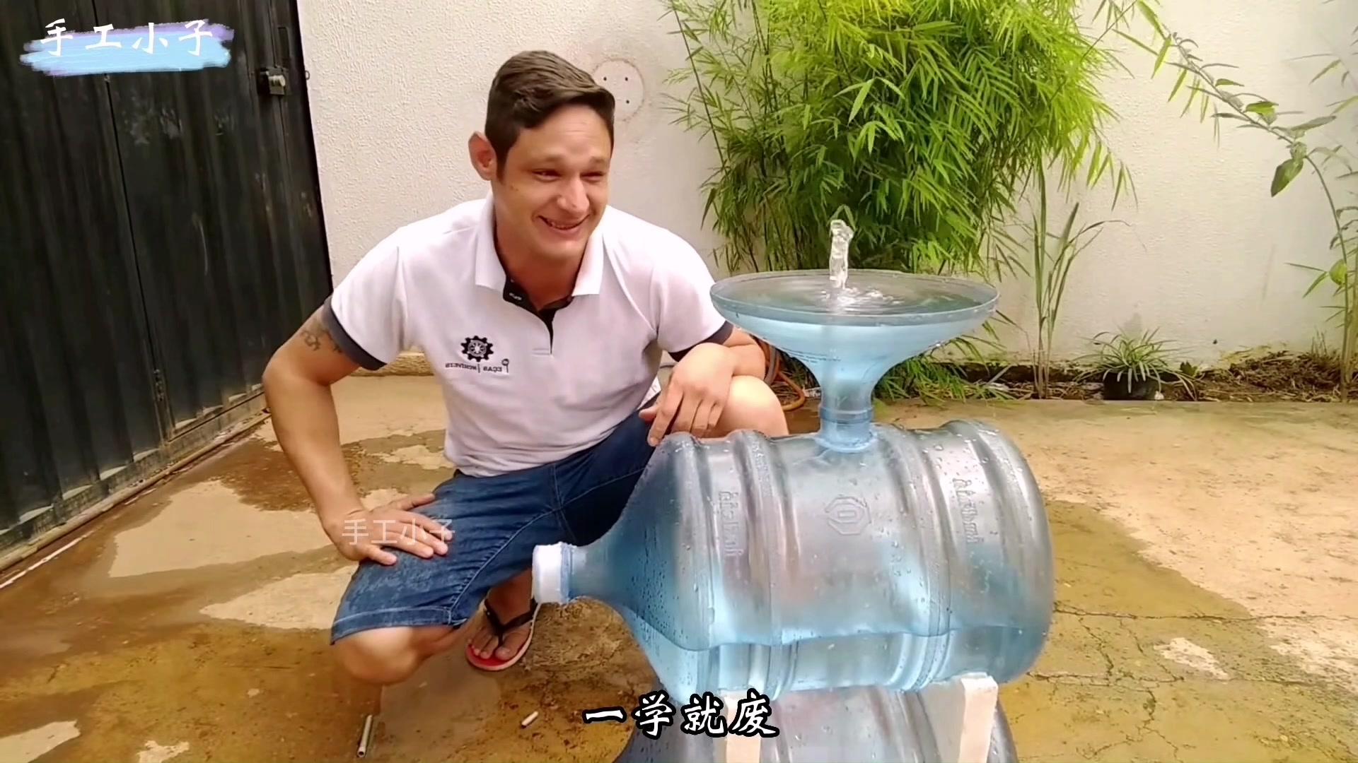 国外牛人自制无动力循环喷泉,太有意思了,这究竟是什么原理?