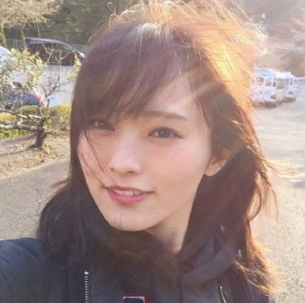 彩推很惊慌 