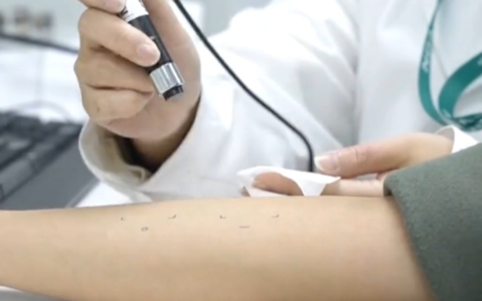 化妆品的保湿功效怎么测呢?我们有两种方法:第一种:实验室实验第二种...