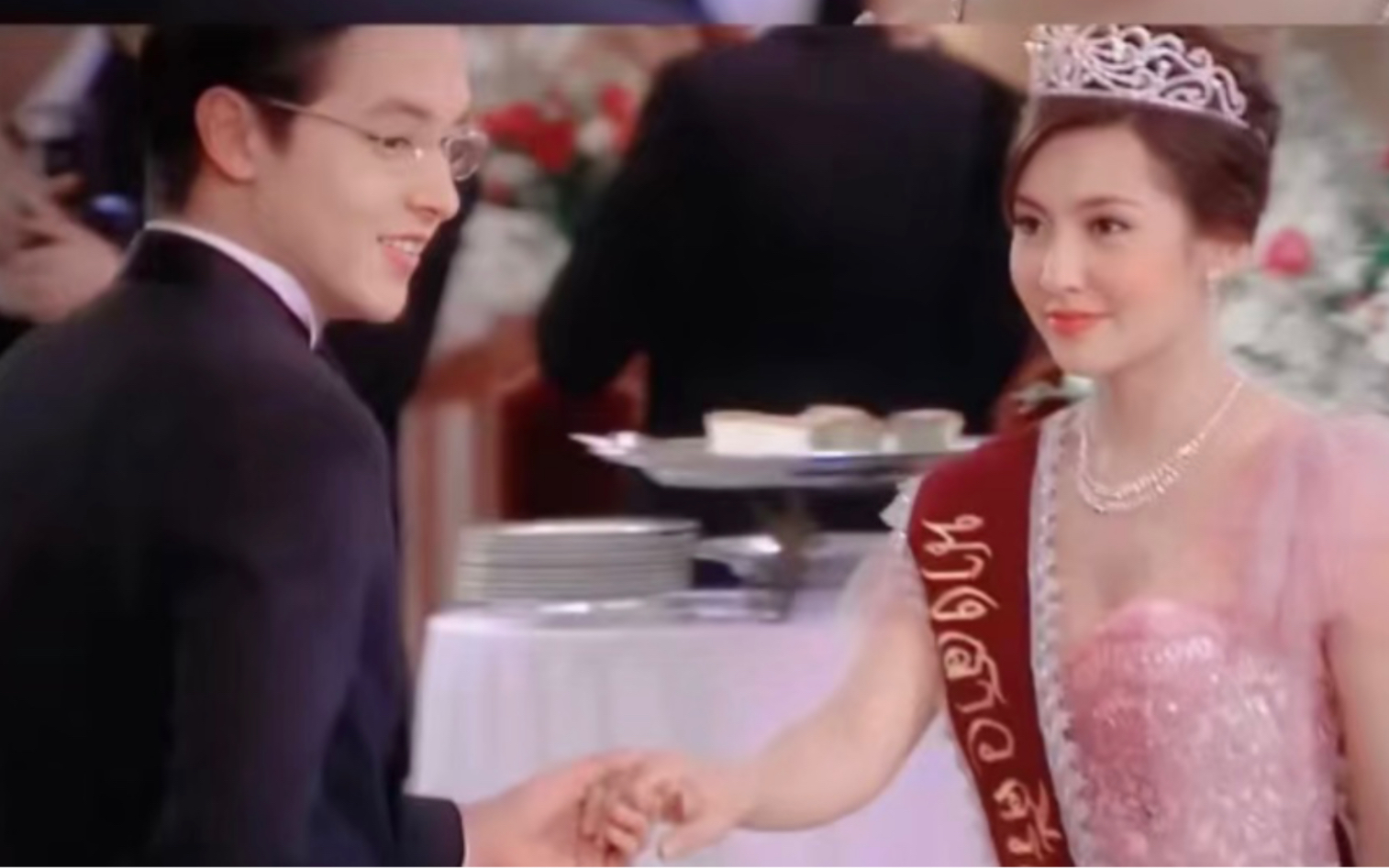 【名门绅士之珍爱妙方】所谓的一见钟情不过是见色起意!