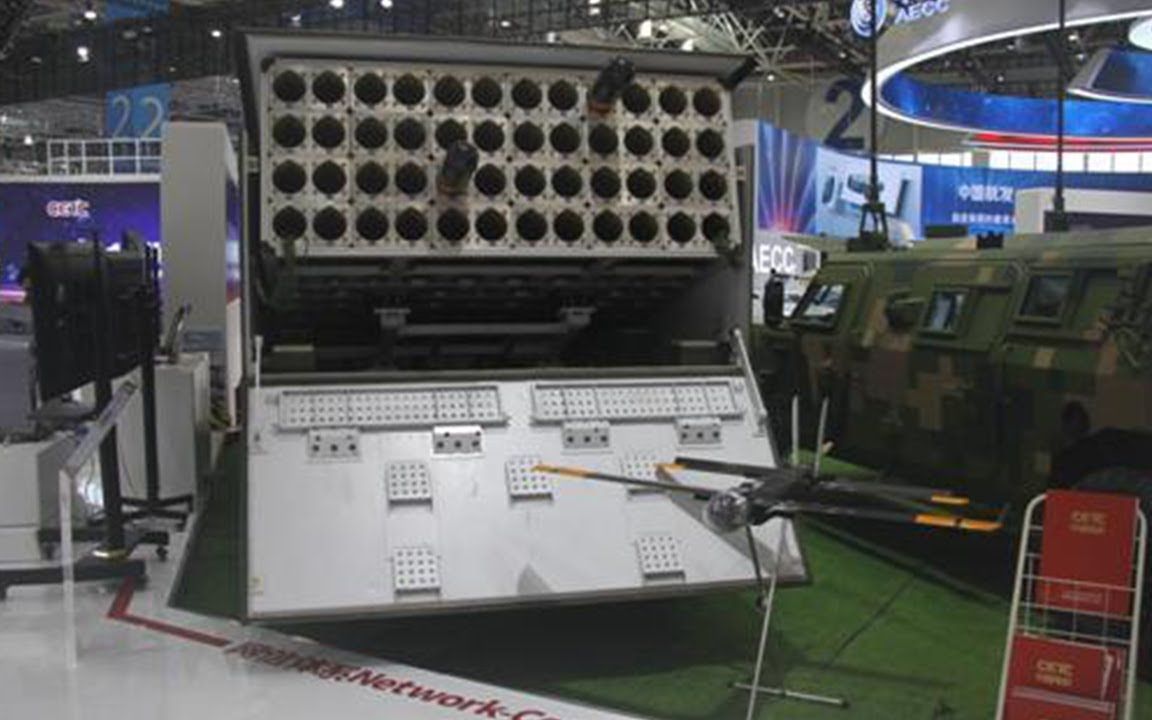 一辆车就是一支军队!蜂群1号陆战车单车齐射48架无人机 战斗力极强!