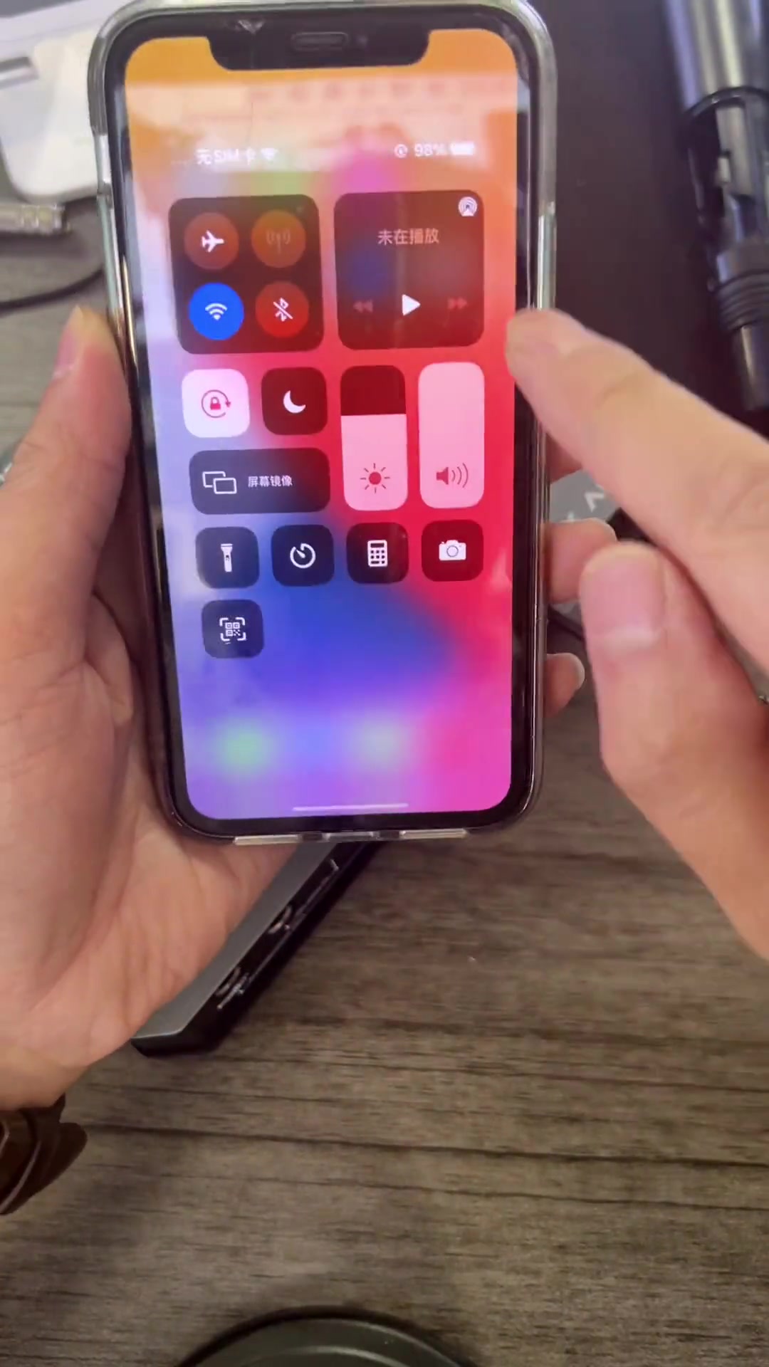 苹果手机用otg线连接声卡如何实现边直播边给声卡充电手机也在