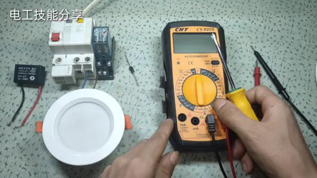 .电流、电阻是电工的基本功,学电工先从.