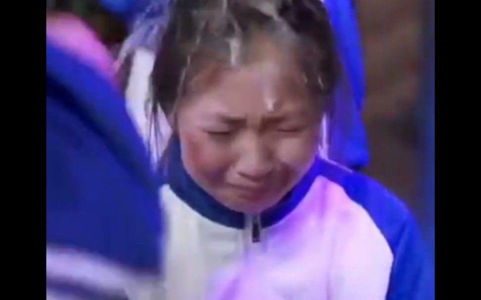 郑州一小学自编自创反校园欺凌舞蹈。6+1=?