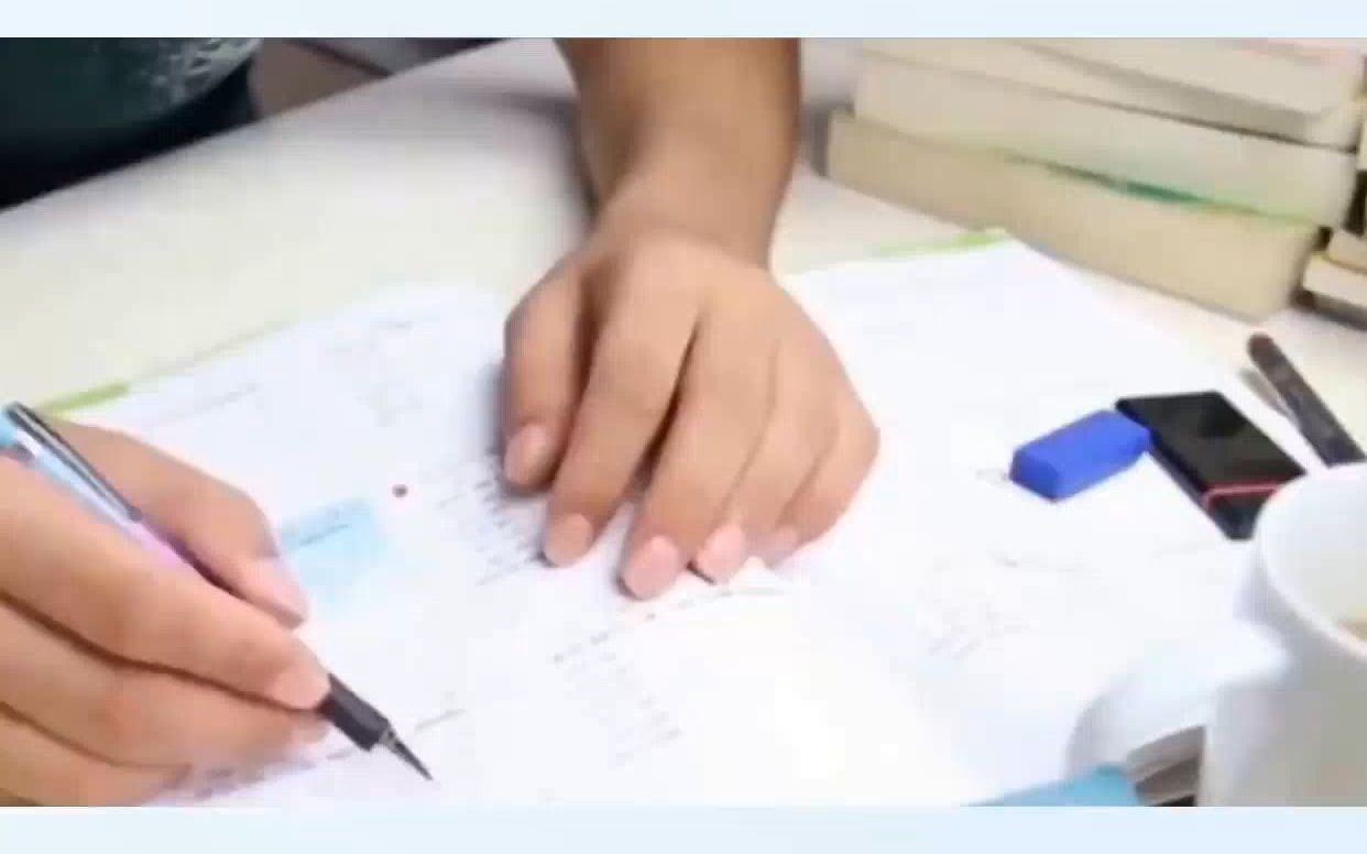 期末成绩不允许公开?这个工具一键发送成绩,学生查看成绩快速又方便。