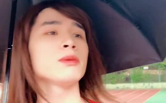 被广播稿支配的运动会