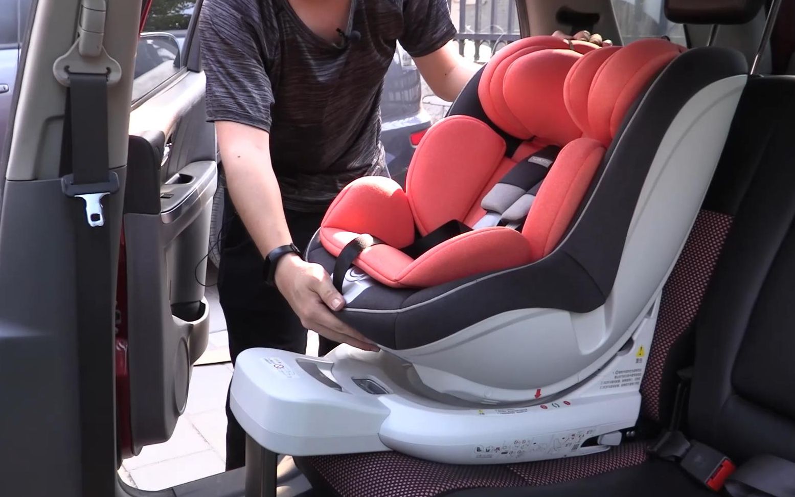 宝宝乘车,真的需要安全座椅吗?QBORN旋转婴幼儿安全座椅体验报告