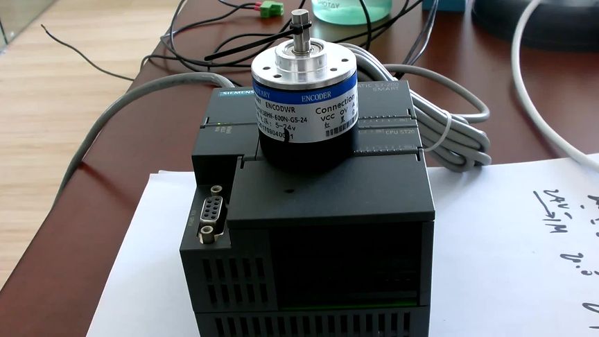 S7-200SMART与NPN型编码器连接