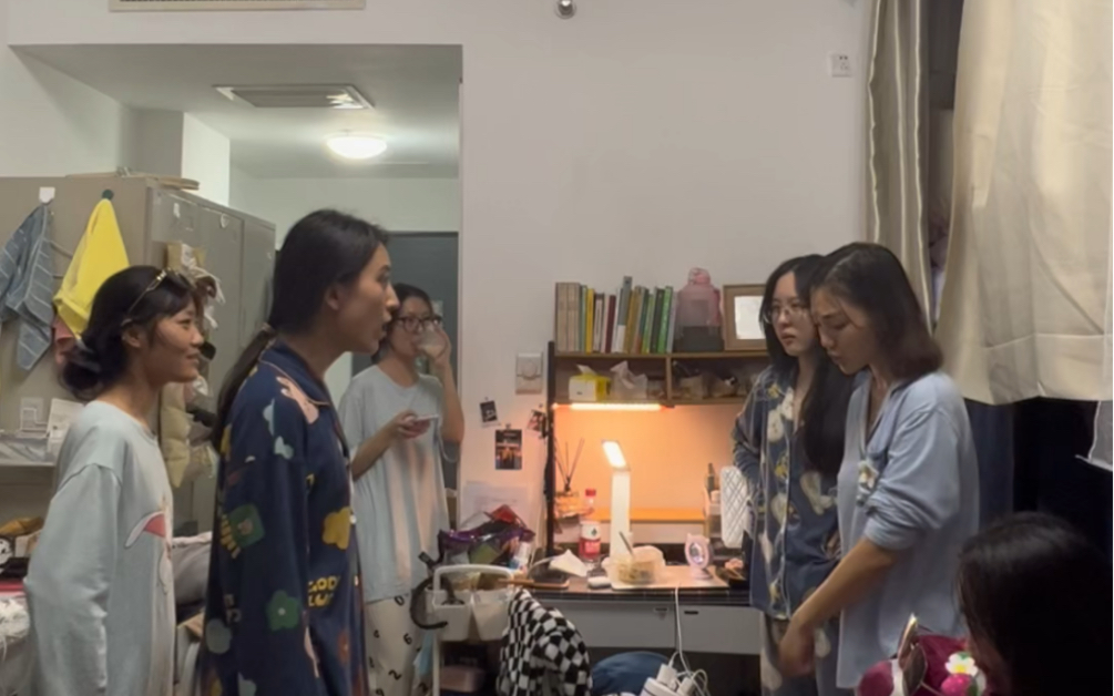 女生宿舍吵架真的会动手…