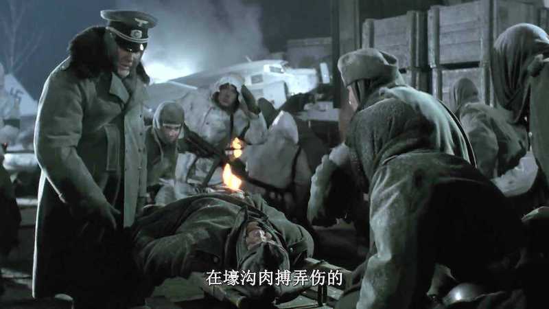 斯大林格勒战役:这种士兵真不配!为了躲避战斗,将自己弄伤,被长官一眼...