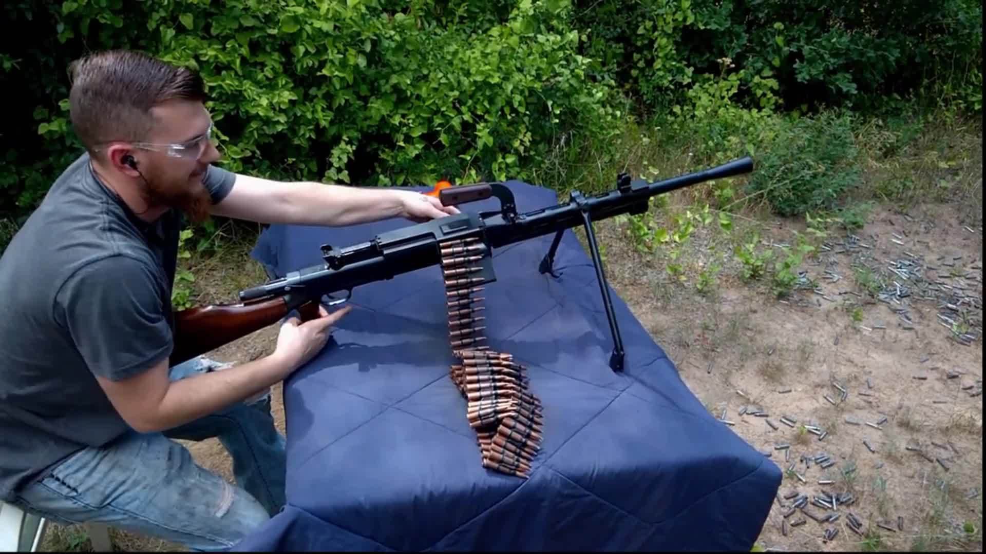 苏联连用机枪,用时不长,中国仿制为58式,后来被PK机枪取代