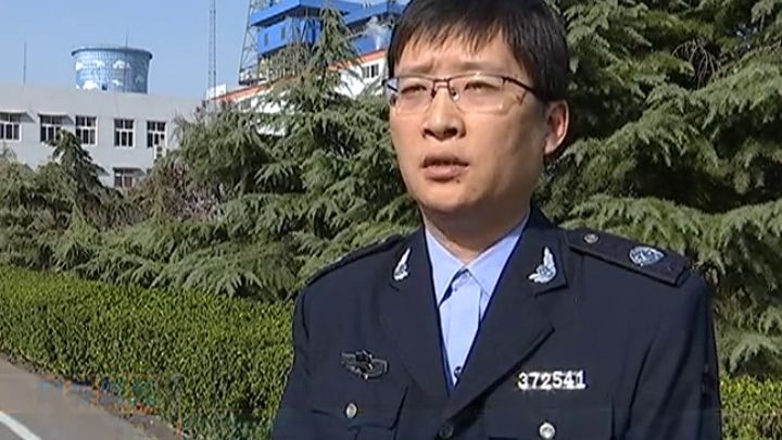 县生态环境局开展排污许可证现场检查工作