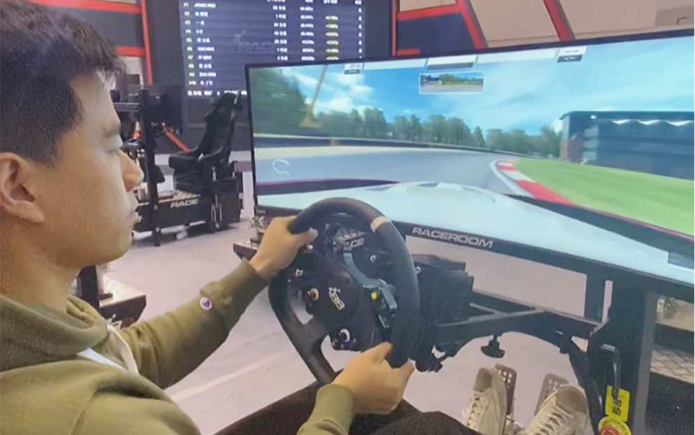 挑战赛车模拟器的世界纪录!?