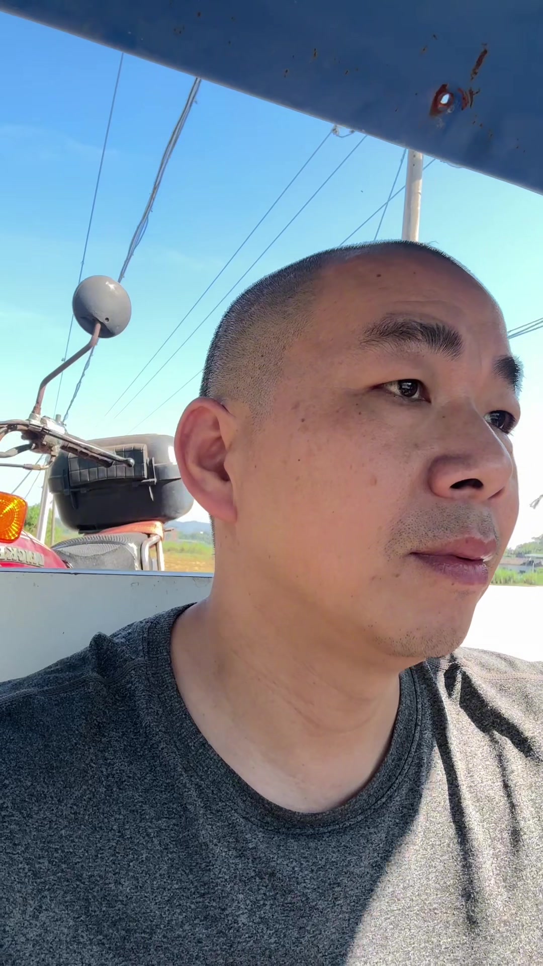 客家辉歌买卖二手小车摩托车电动车 收了一台平头摩托车,维修一下...