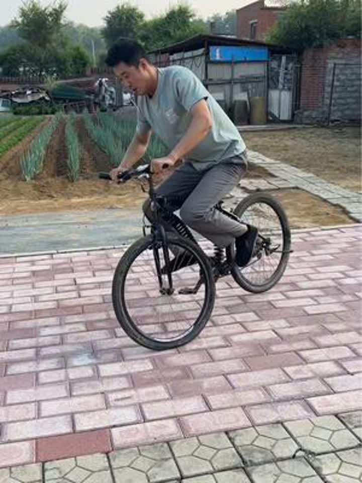 超级弹簧减震自行车#搞笑 #非常银杏 #爱玛电动车