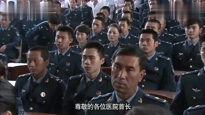 博士医生上台做报告,不料演讲稿太假说了真话,台上领导都傻眼了